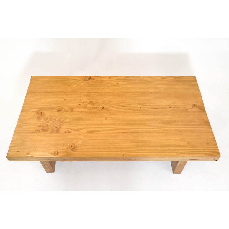 Solid pinewood tripod coffee table from the 1970s-1980s. — LampAndCo