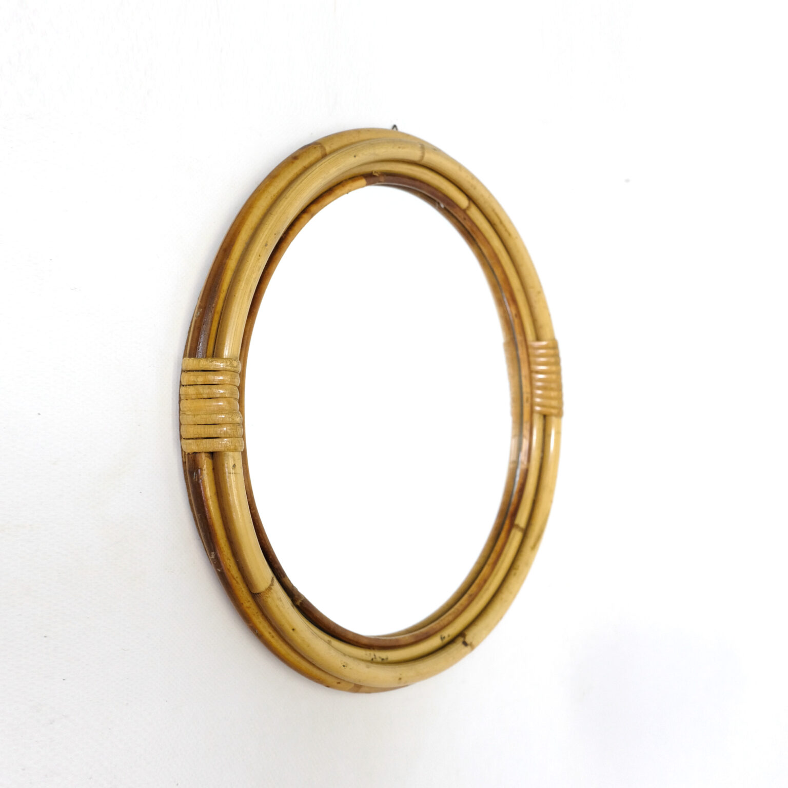 Little round bamboo mirror from the 1970s, 37cm. — LampAndCo