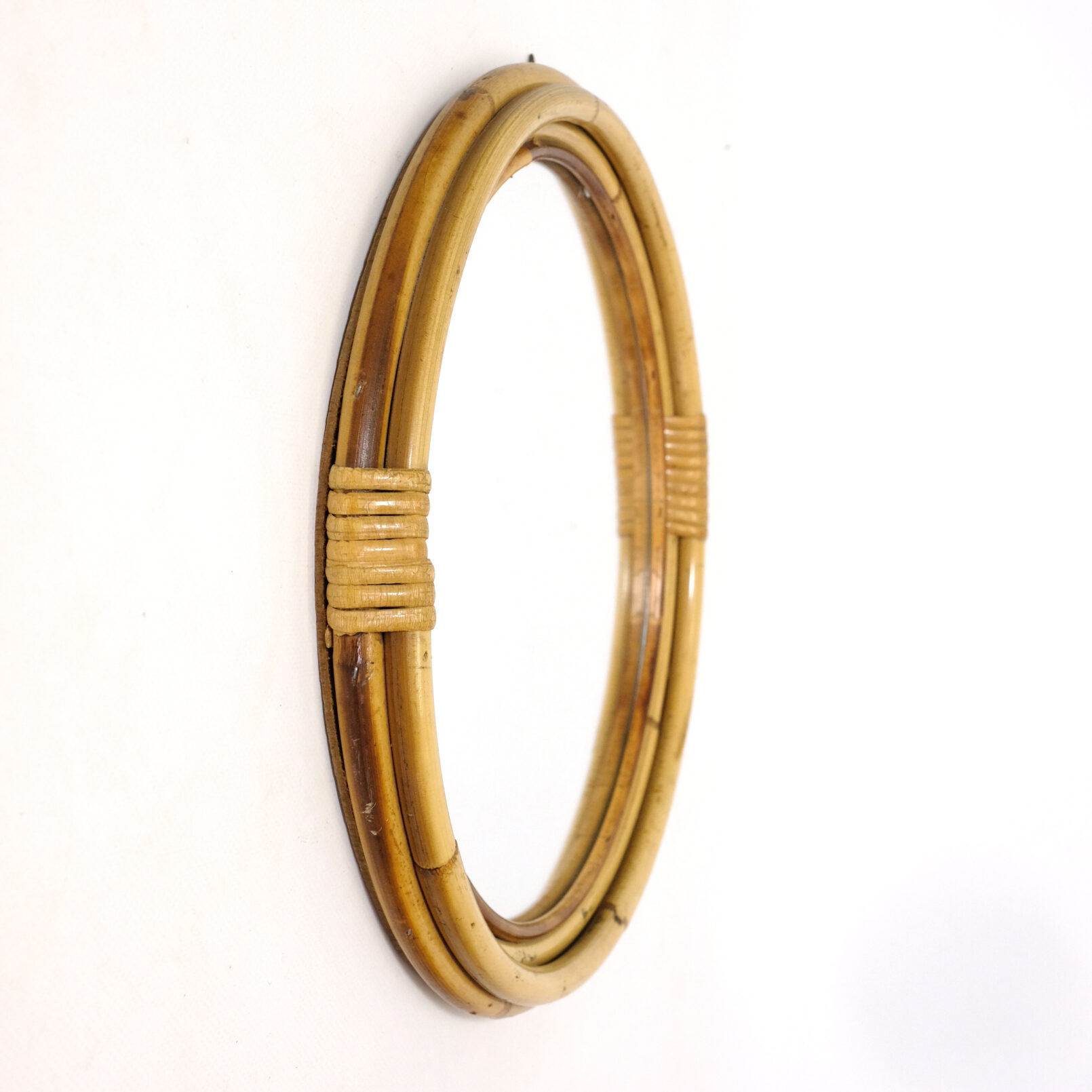 Little round bamboo mirror from the 1970s, 37cm. — LampAndCo