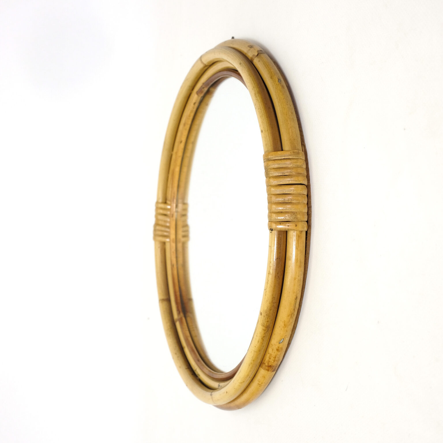 Little round bamboo mirror from the 1970s, 37cm. — LampAndCo