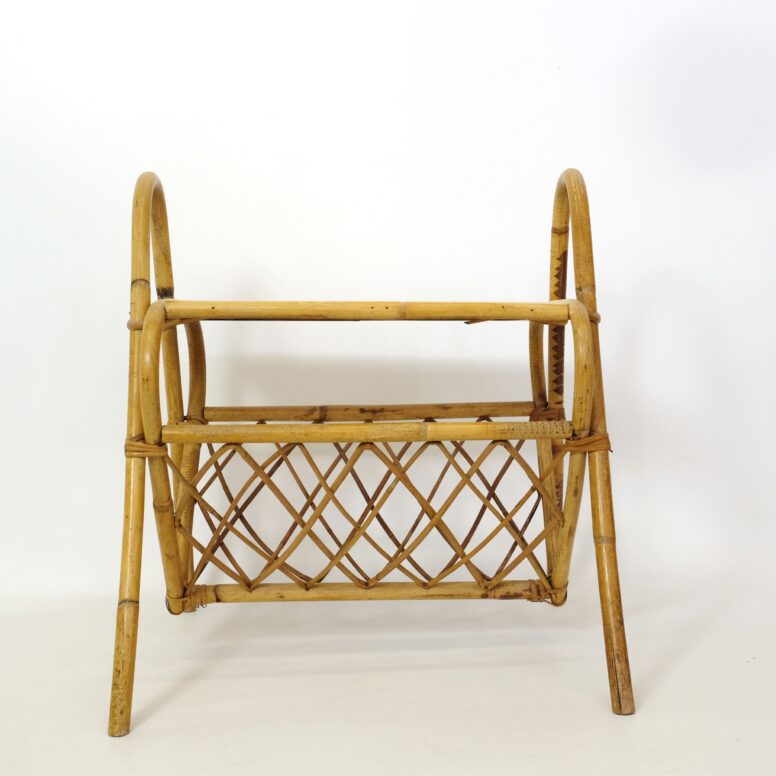 French rattan bedside table from the 1960’s-1970’s. — LampAndCo